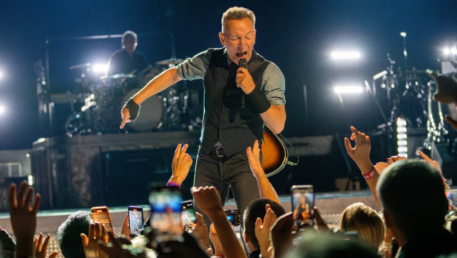 Bruce Springsteen live 2025 – Der Boss kehrt zurück: Berlin, Frankfurt ...