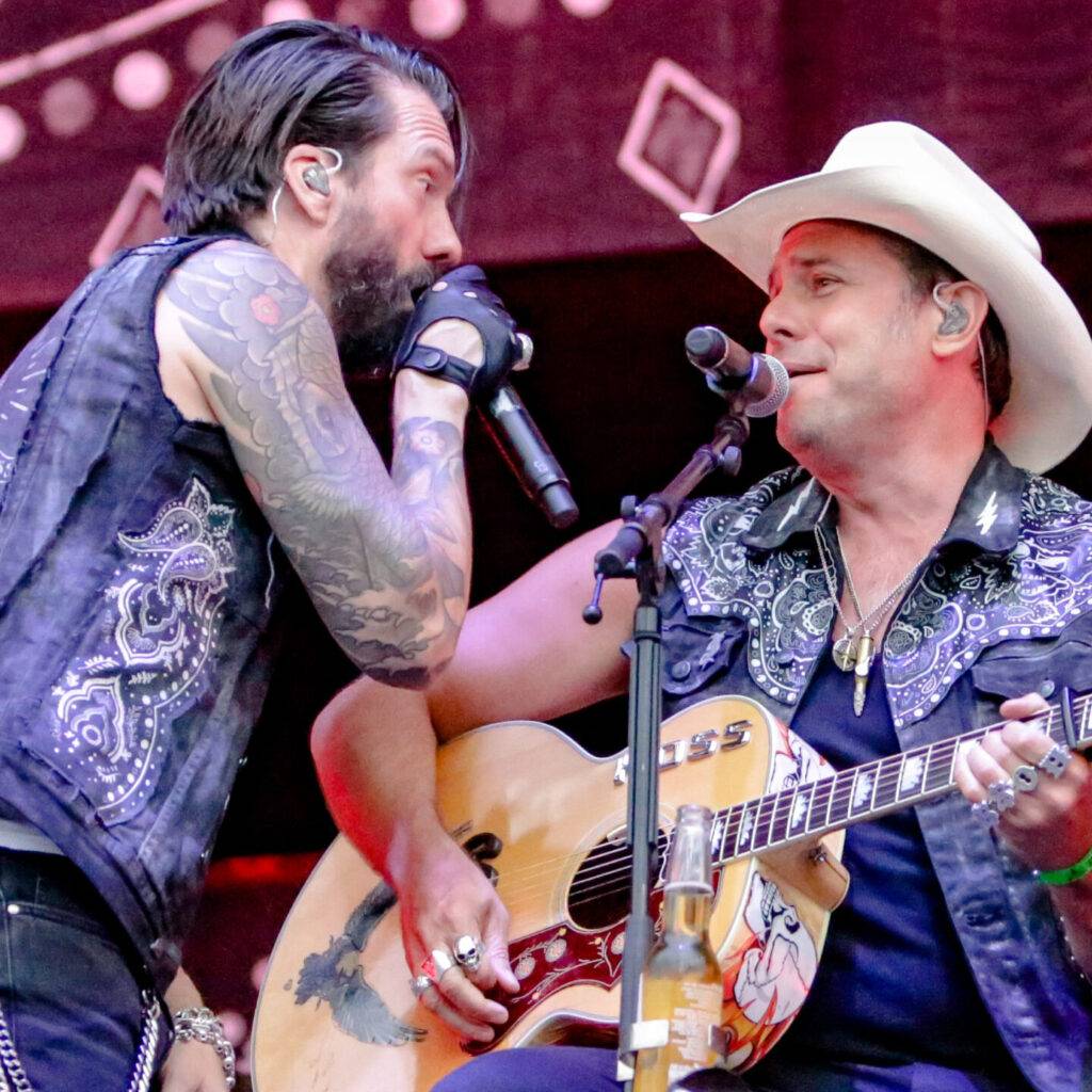 The BossHoss: 20 Jahre Cowboy-Rock – 2025 geht’s „Back To The Boots ...